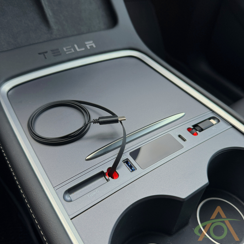 Retractable Charging Hub for Model 3 & Y