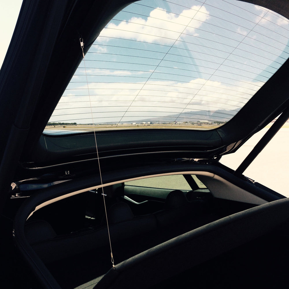 Auto-Lift kit for the Tesla Model S Parcel Shelf